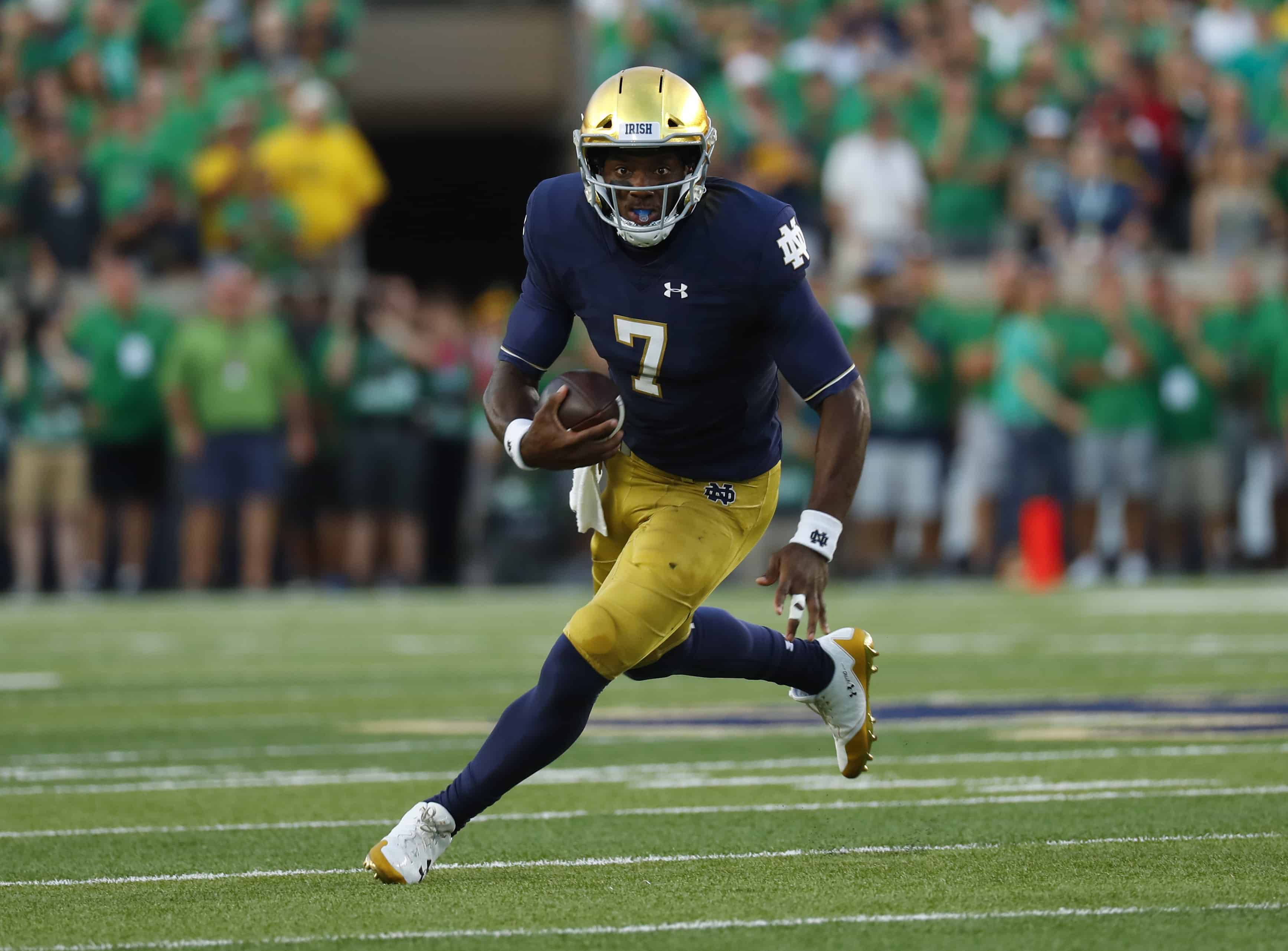 Former Notre Dame QB Wimbush transferring to Central Florida | 95.3 MNC